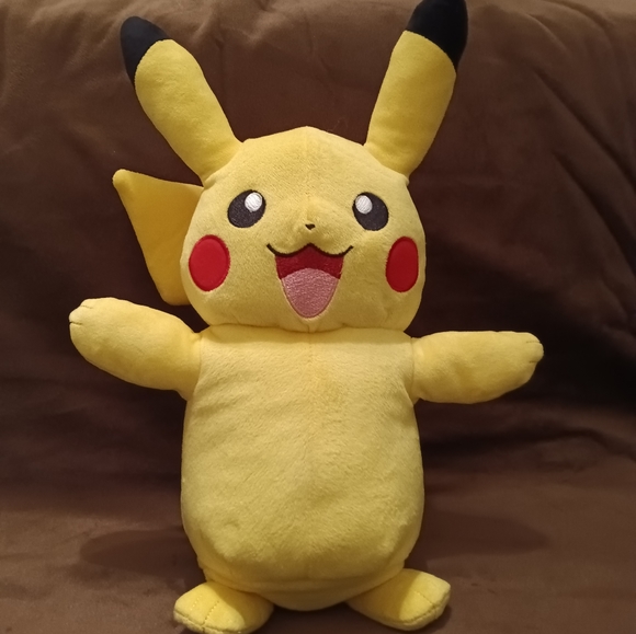 Pokemon | Toys | Nintendo Pokemon Pikachu 2 Inches Tall | Poshmark